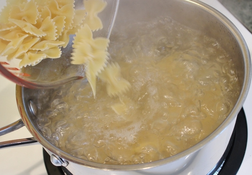 Cooking 101: What is the difference between a simmer, boil and rolling ...