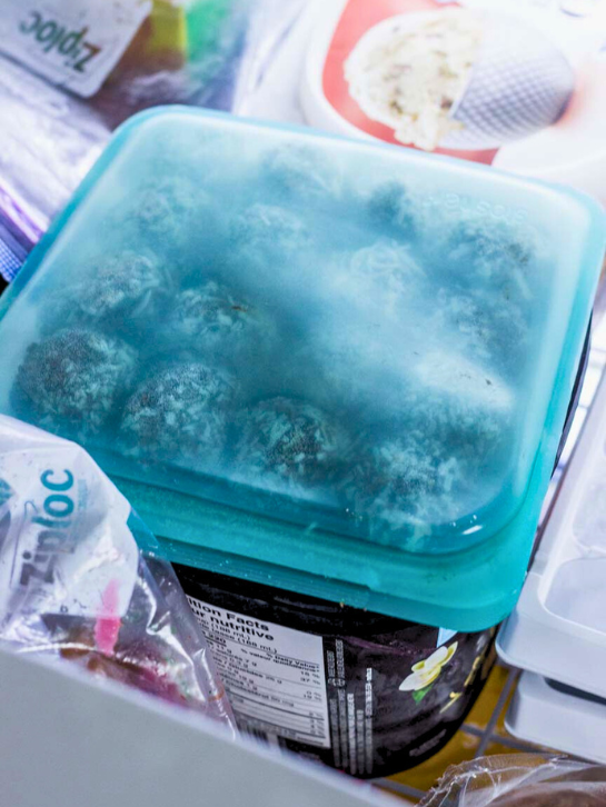 No-Bake Chocolate Snowballs – College Recipe Cafe